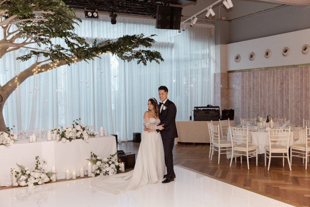 Anna & Phong – The Hourglass House