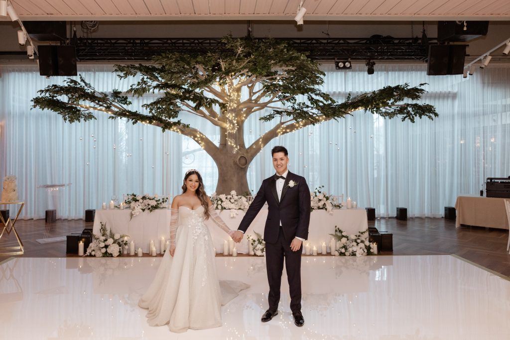 Anna & Phong – The Hourglass House